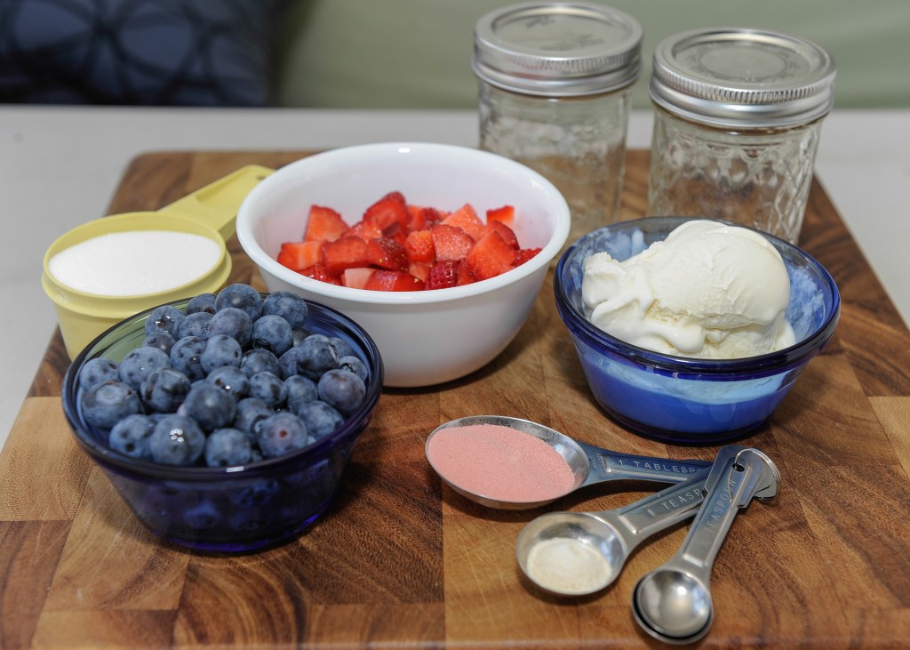 Patriotic Parfait – The Jello Mold Mistress